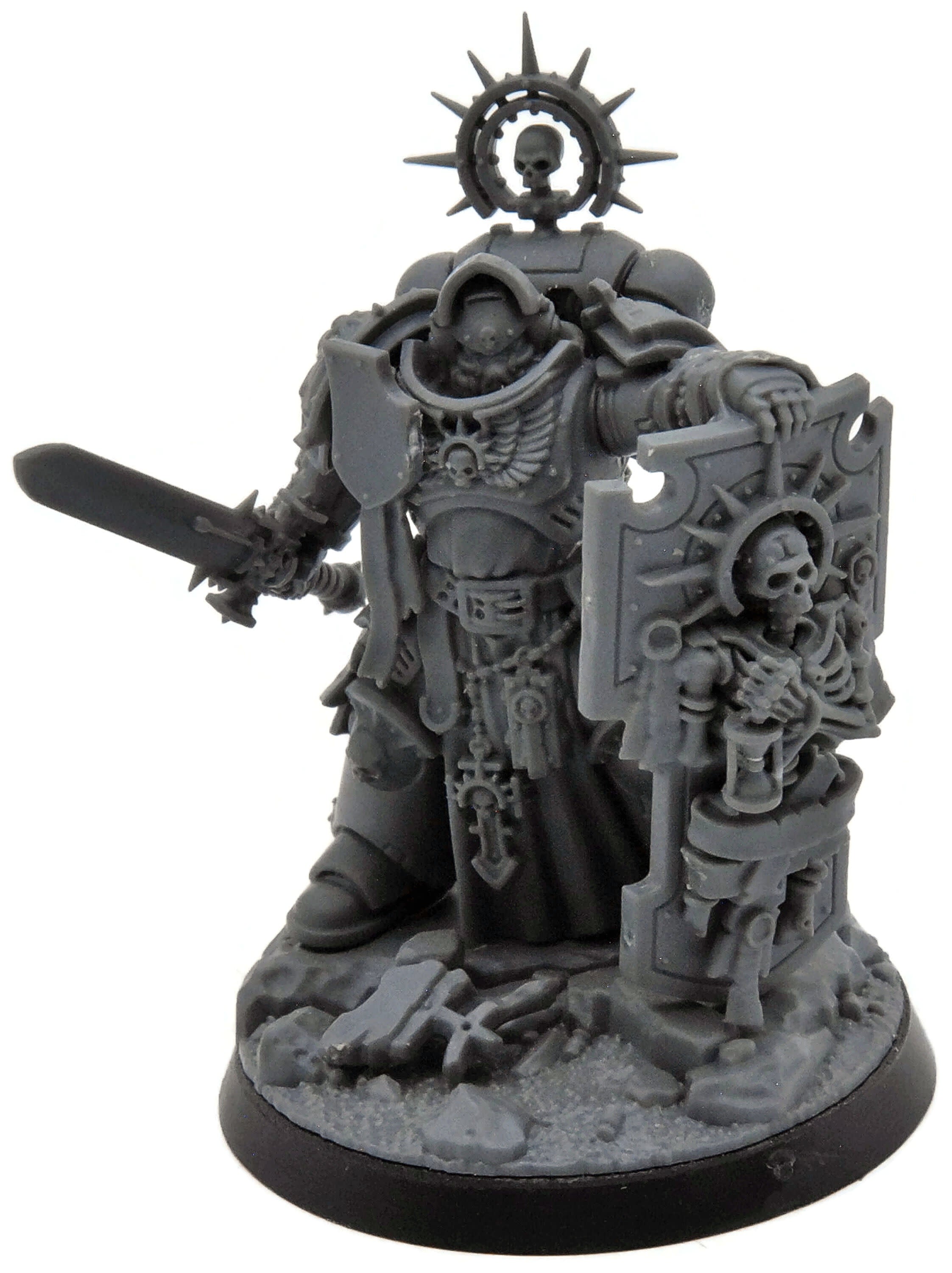 SPACE MARINES Captain With Relic Shield #1 Warhammer 40K 6221 – Kingdom ...